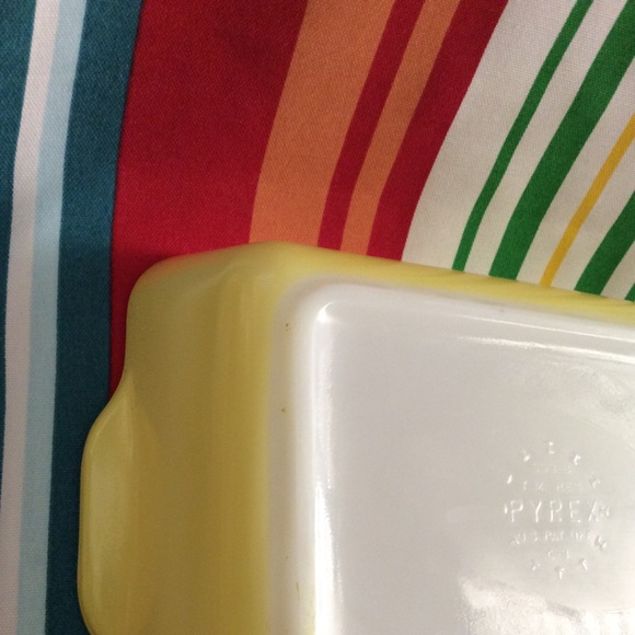 Pyrex | Dining | Vintage Pyrex Large Yellow Refrigerator Dish | Poshmark